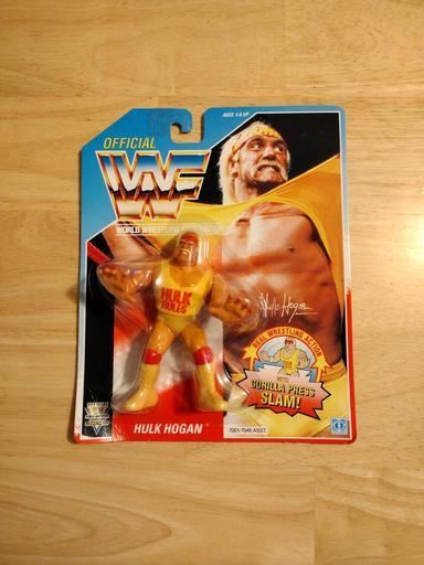 Hulk Hogan (WWF Hasbro) (Series 1) - Action Figure Price